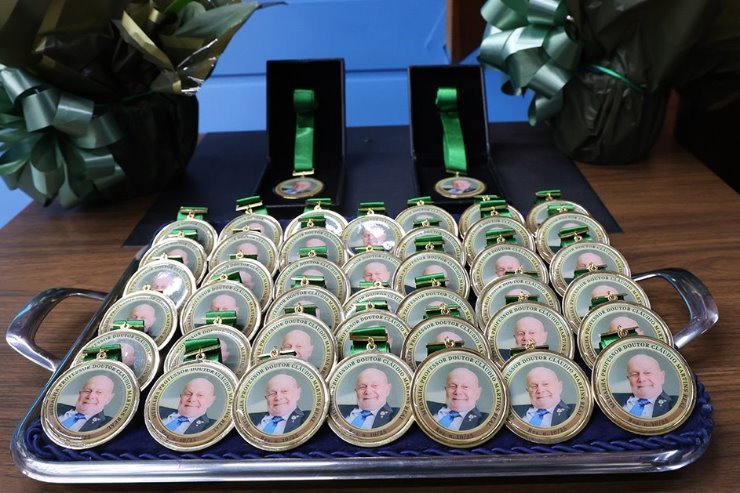 Hashioka homenageia destaques da área de veterinária de Nova Andradina ...